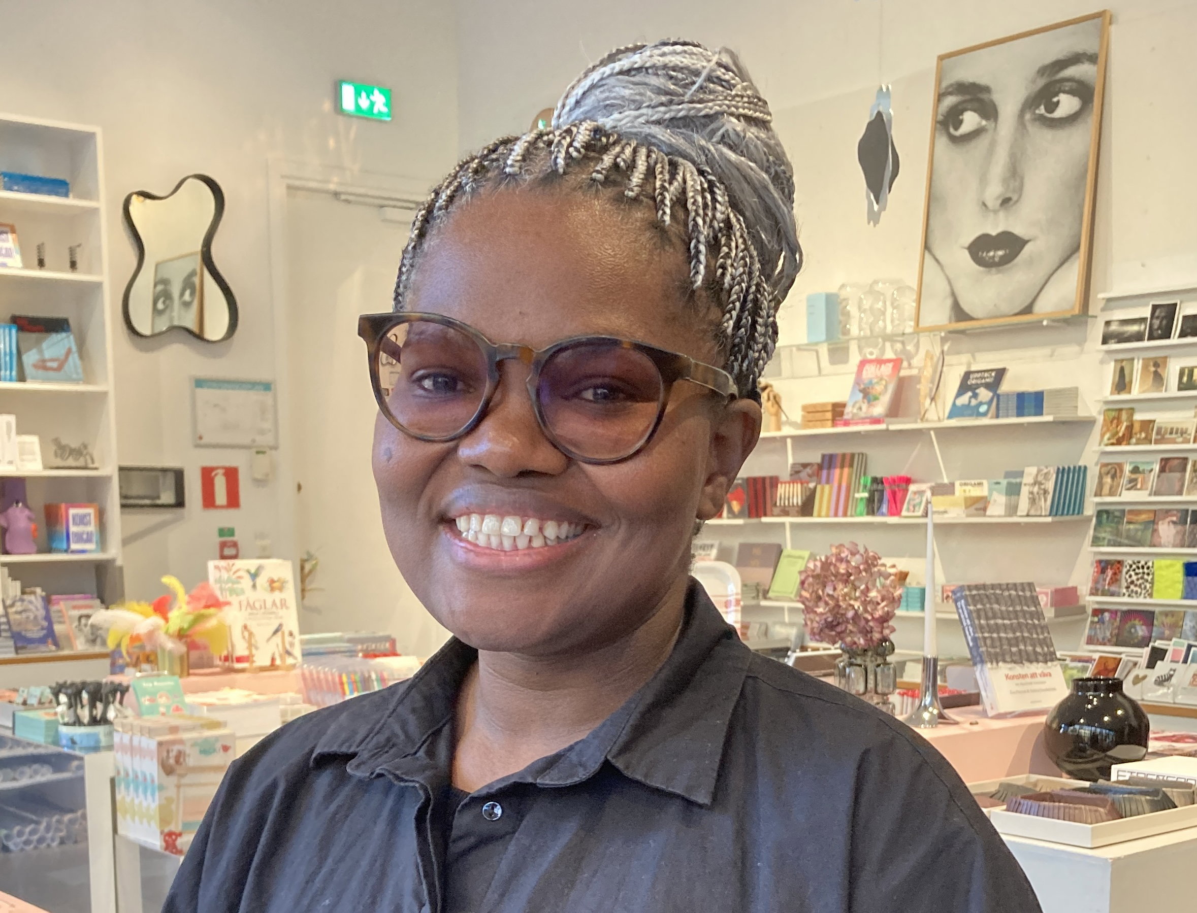 Assata Shakur och textil integritet på Sven-Harrys | Arbetaren